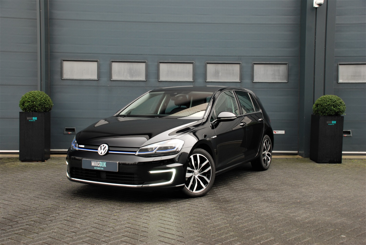 Volkswagen eGolf - Maasdijk